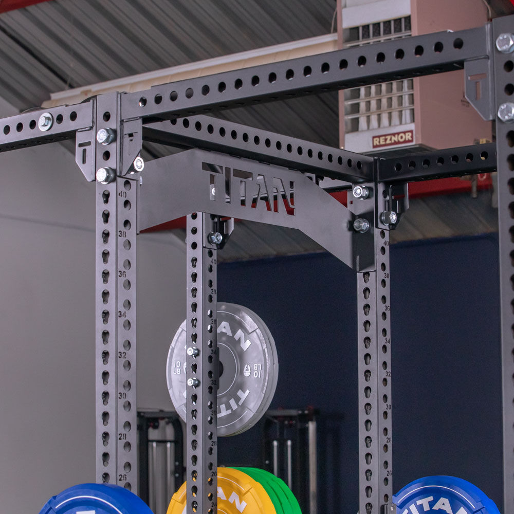 TITAN Series Nameplate Crossmember – Titan Fitness