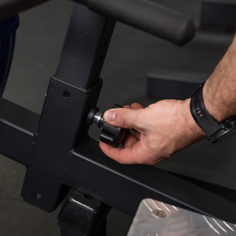 Plate-Loaded Standing T-Bar Row | Titan Fitness